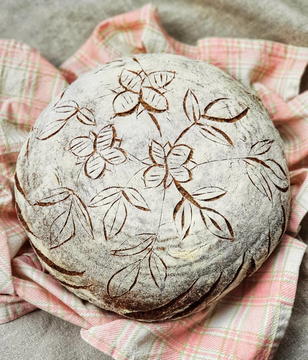 Dazzling Dough Decor | Breads by Anita Šumer | BeautifulNow