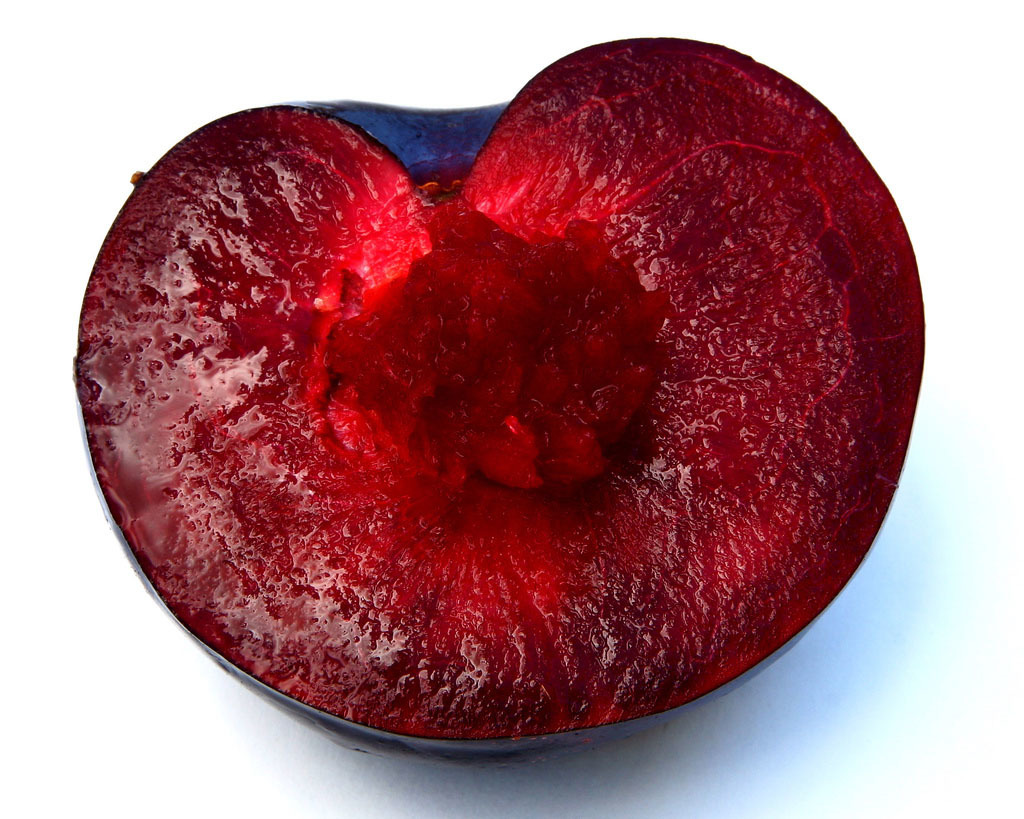 New Super Red Fruits | Redlove Apples & Queen Garnet Plums | BeautifulNow