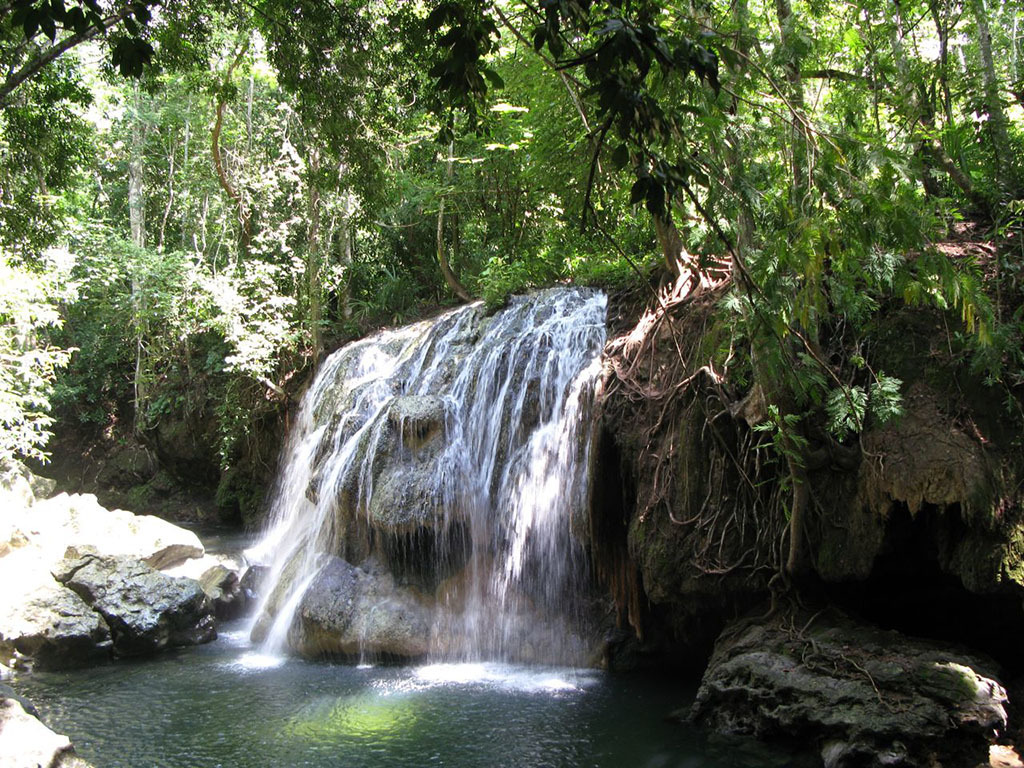 10 Amazing Waterfalls to Visit Right Now | Travel Bucket List ...