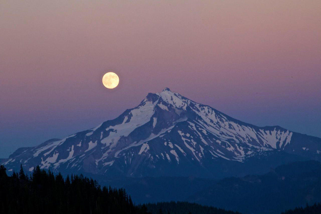 Magical Moon Gazing | BeautifulNow